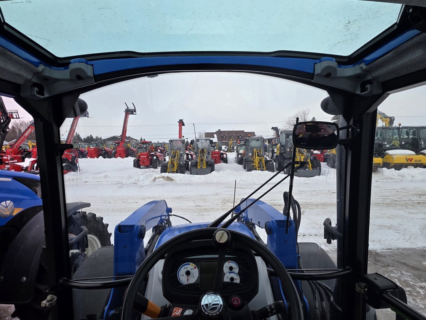 J. René Lafond : Votre expert machinerie depuis 1974 - Machinerie Avantis