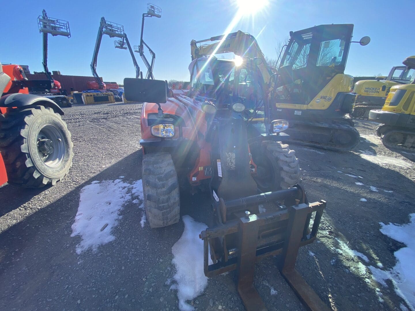 J. René Lafond : Votre expert machinerie depuis 1974 - Machinerie Avantis