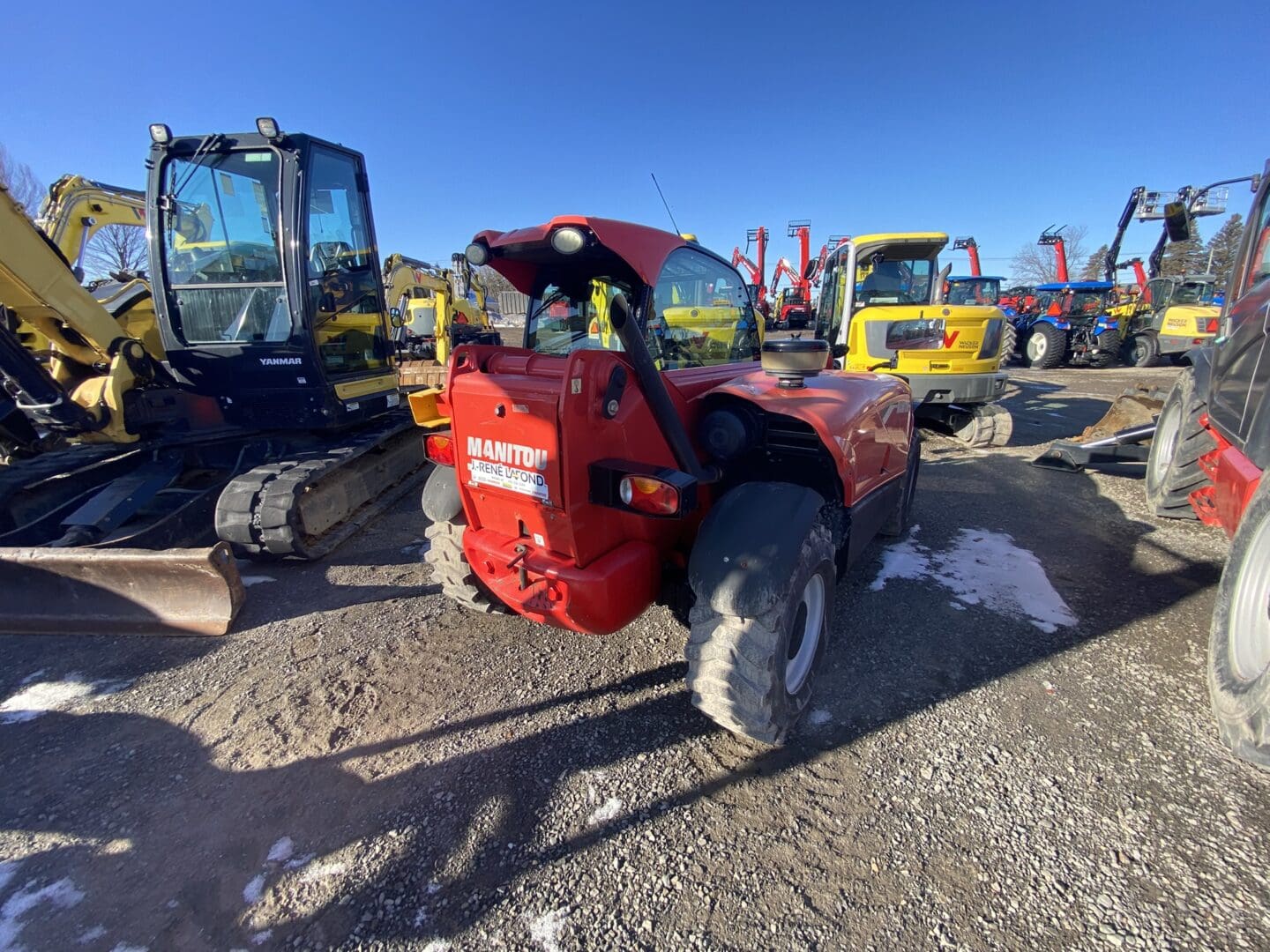 J. René Lafond : Votre expert machinerie depuis 1974 - Machinerie Avantis