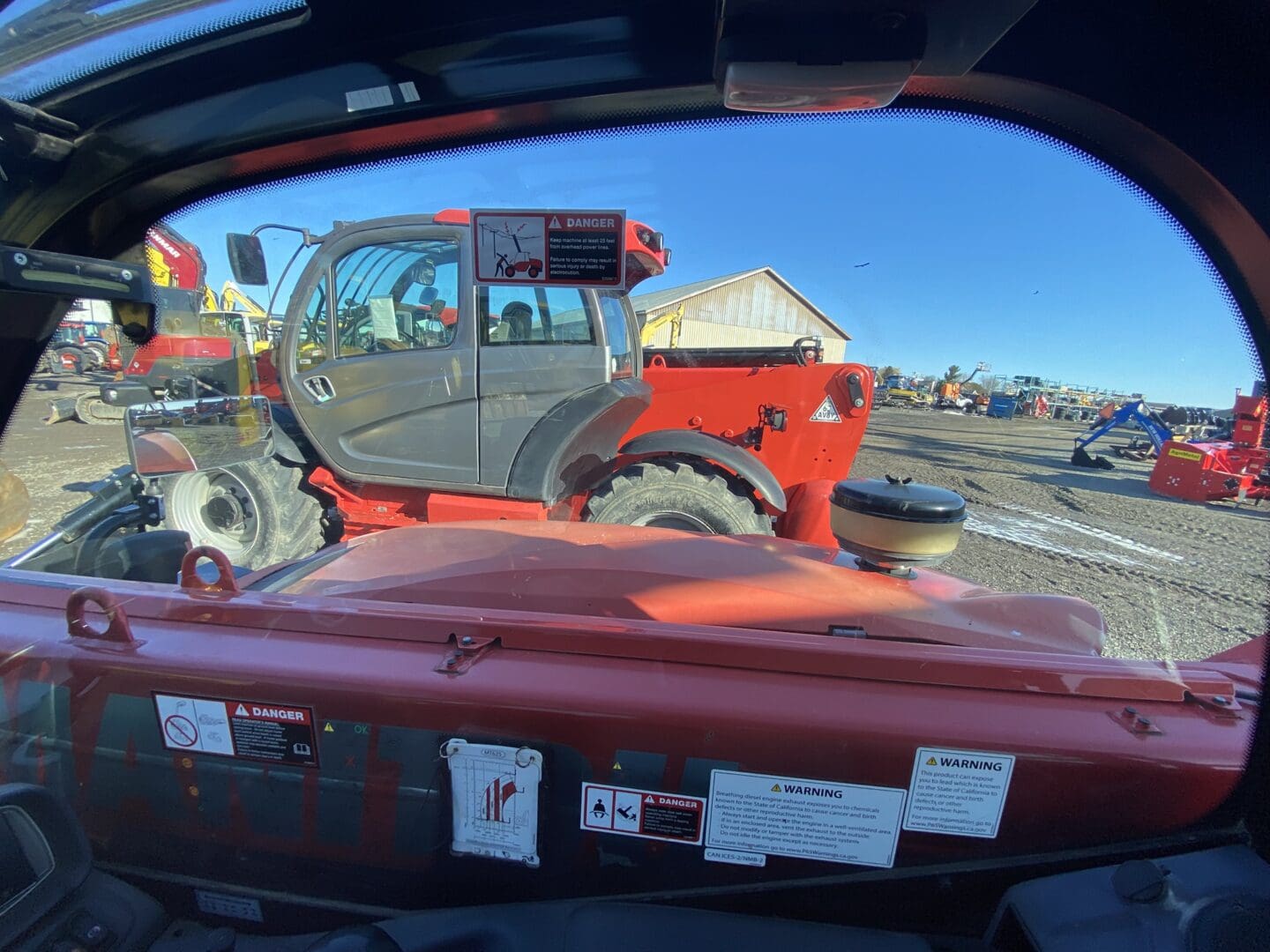 J. René Lafond : Votre expert machinerie depuis 1974 - Machinerie Avantis