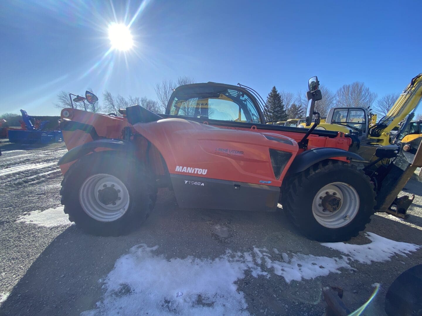 J. René Lafond : Votre expert machinerie depuis 1974 - Machinerie Avantis