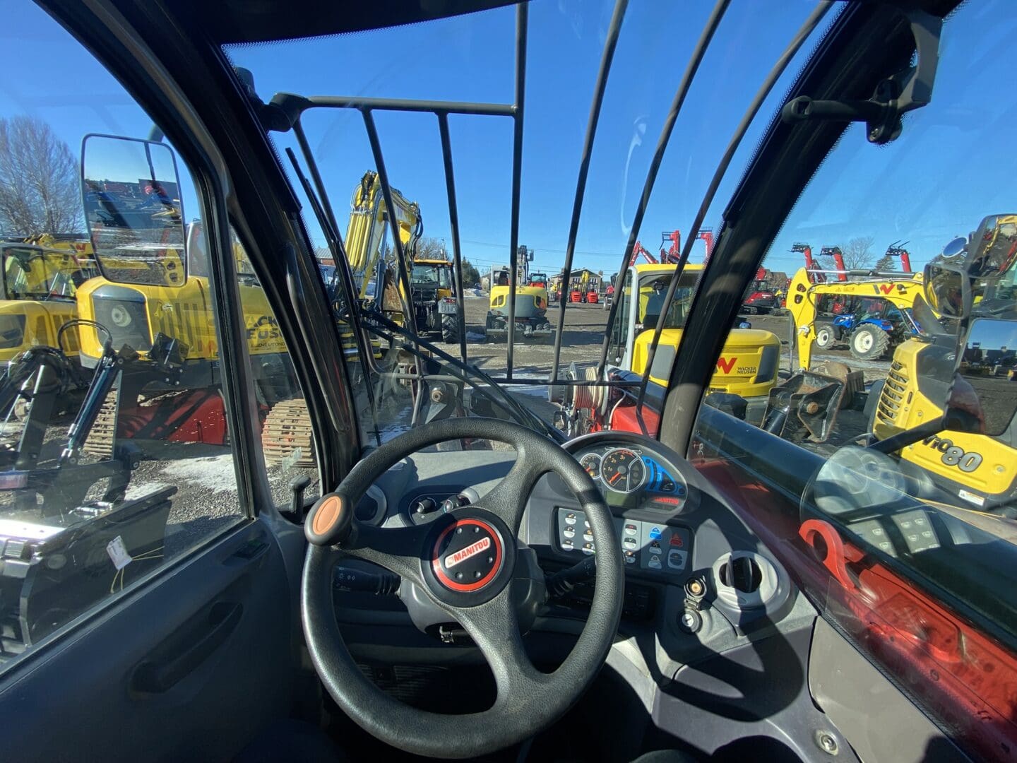 J. René Lafond : Votre expert machinerie depuis 1974 - Machinerie Avantis