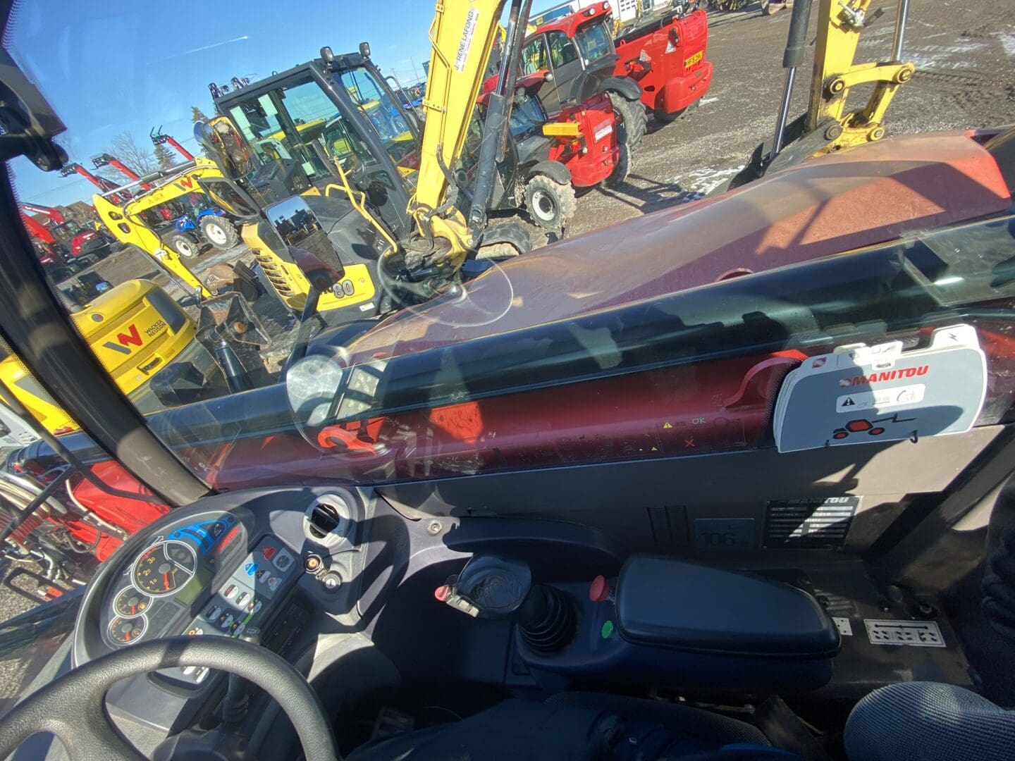 J. René Lafond : Votre expert machinerie depuis 1974 - Machinerie Avantis