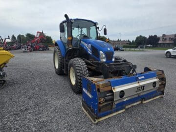 J. René Lafond - New Holland Machinerie Avantis